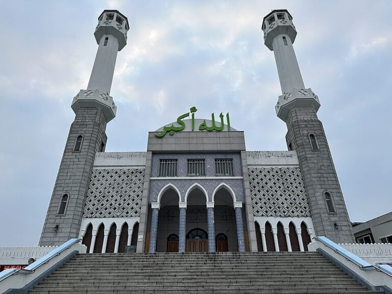 Seoul Central Mosque - Easy Cultural Travel Guide